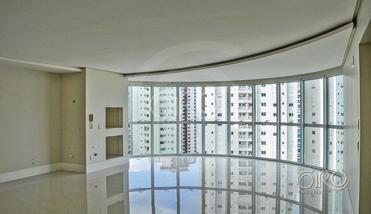 Apartamento no Edifício Le Majestic à Venda - Apartamento No Le Majestic em Balneário Camboriú